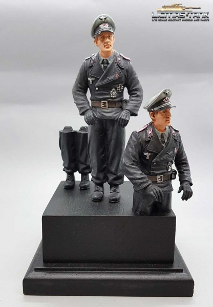 Figur Kommandant Deutsche Panzerbesatzung mit ansteckbaren Beinen F1012